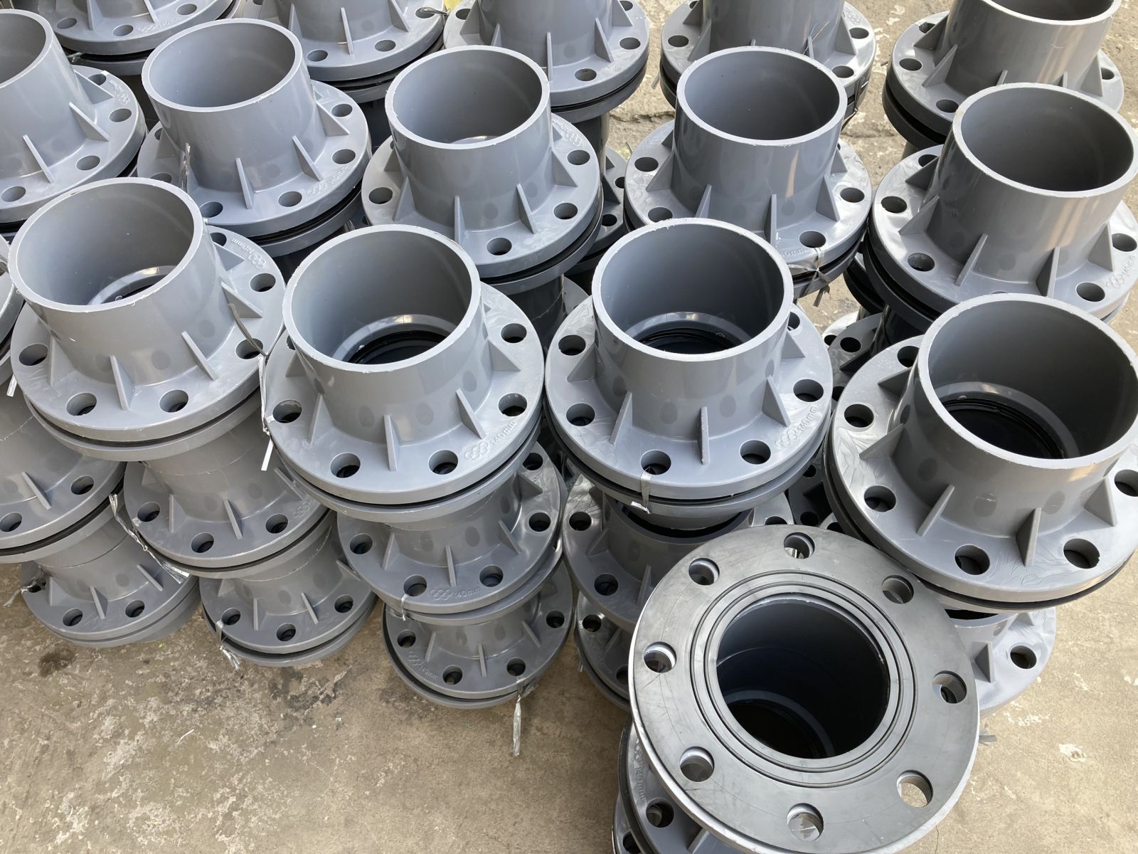 Mặt bích 140 nhựa PVC - MB140